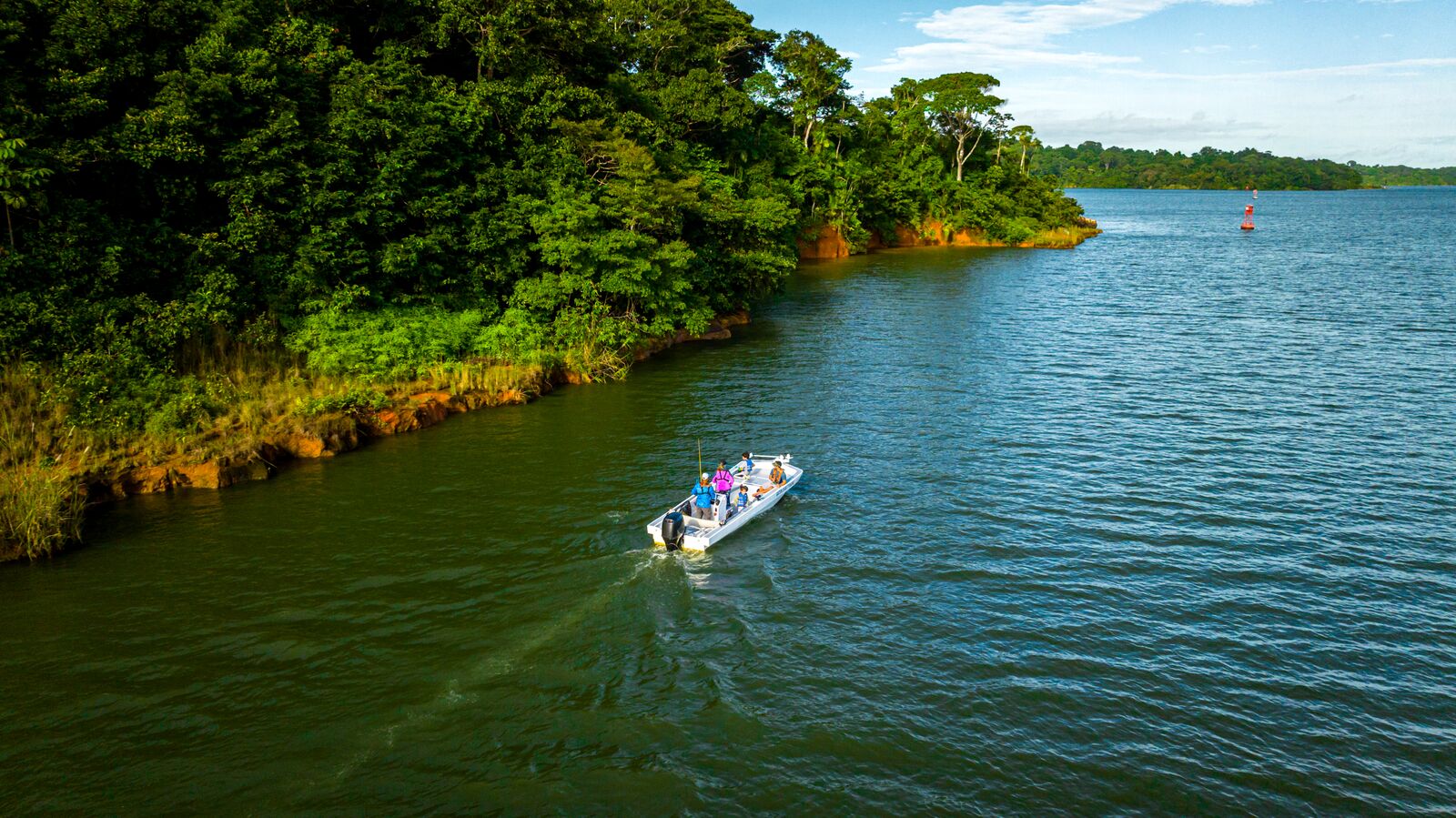 Fishing in Gatun Lake - Enjoy Panama
