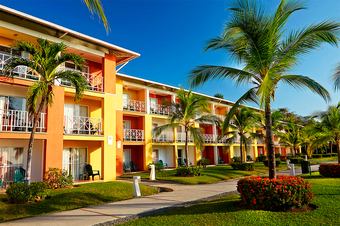 Royal Decameron Golf, Beach Resort and Villas, Playa Blanca - Enjoy Panama